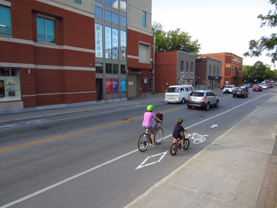Aménagement cyclable : bande cyclable | Mouvement VÉLOSYMPATHIQUE